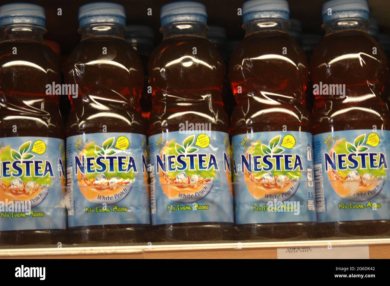 Nestea ad alkolini cold drink on sale Copenhagen Denmark Oct. 24,2005 ...