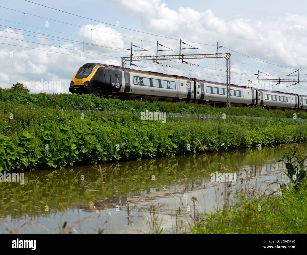 An Avanti West Coast Voyager diesel train on the West Coast Main Line ...