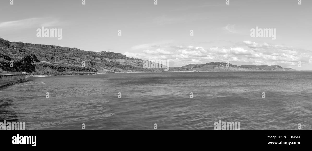 Black ven cliff fossils hi-res stock photography and images - Alamy