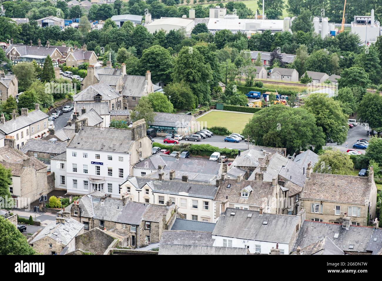 Bowling green settle hi-res stock photography and images - Alamy