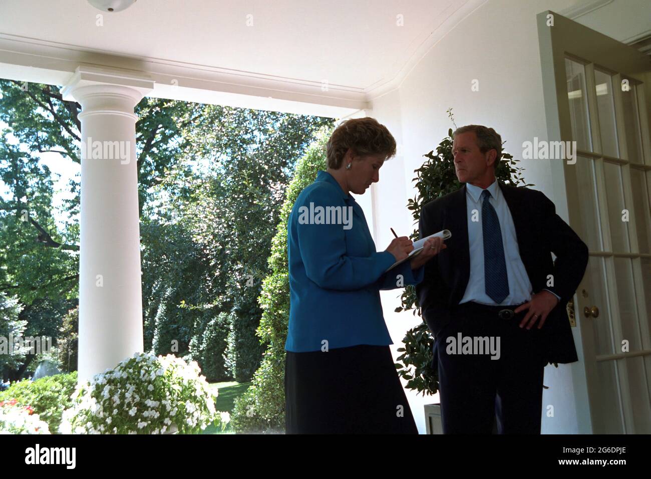 Bush war on terror 2001 hi-res stock photography and images - Alamy