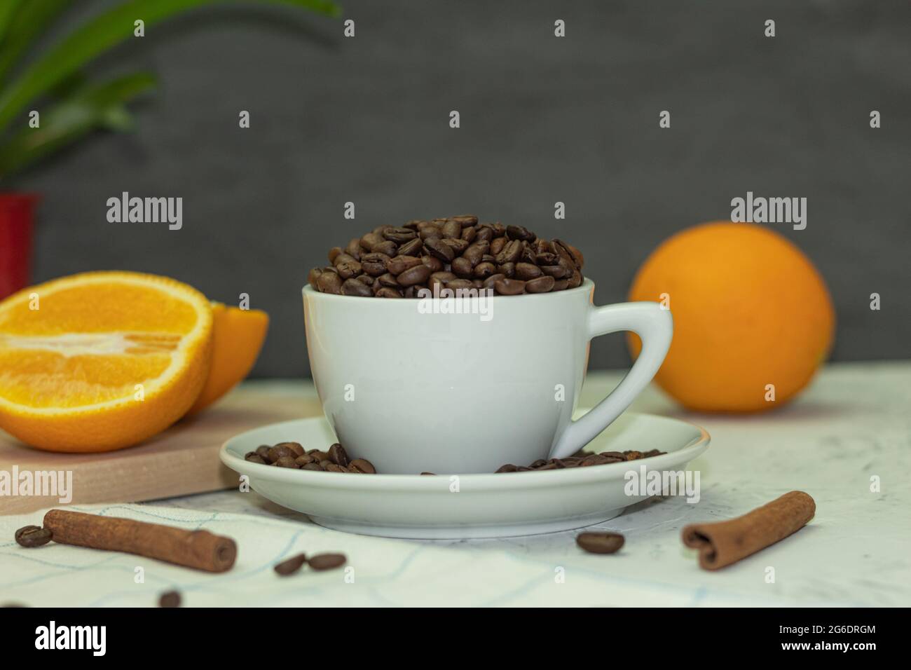 Roasted coffee beams hi-res stock photography and images - Alamy
