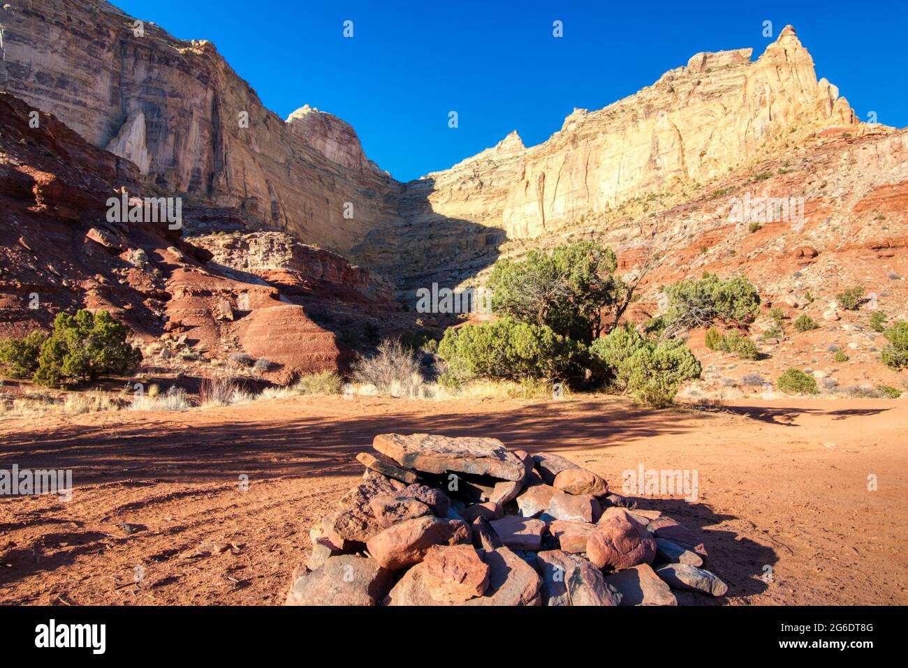 Flat top mountain hi-res stock photography and images - Alamy