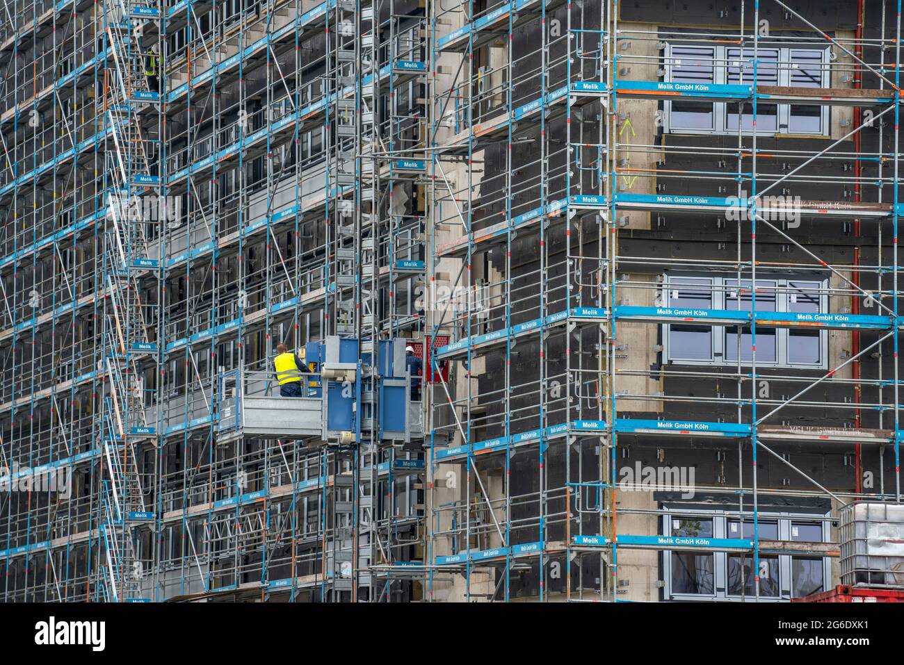 Worker works construction site hi-res stock photography and images - Alamy