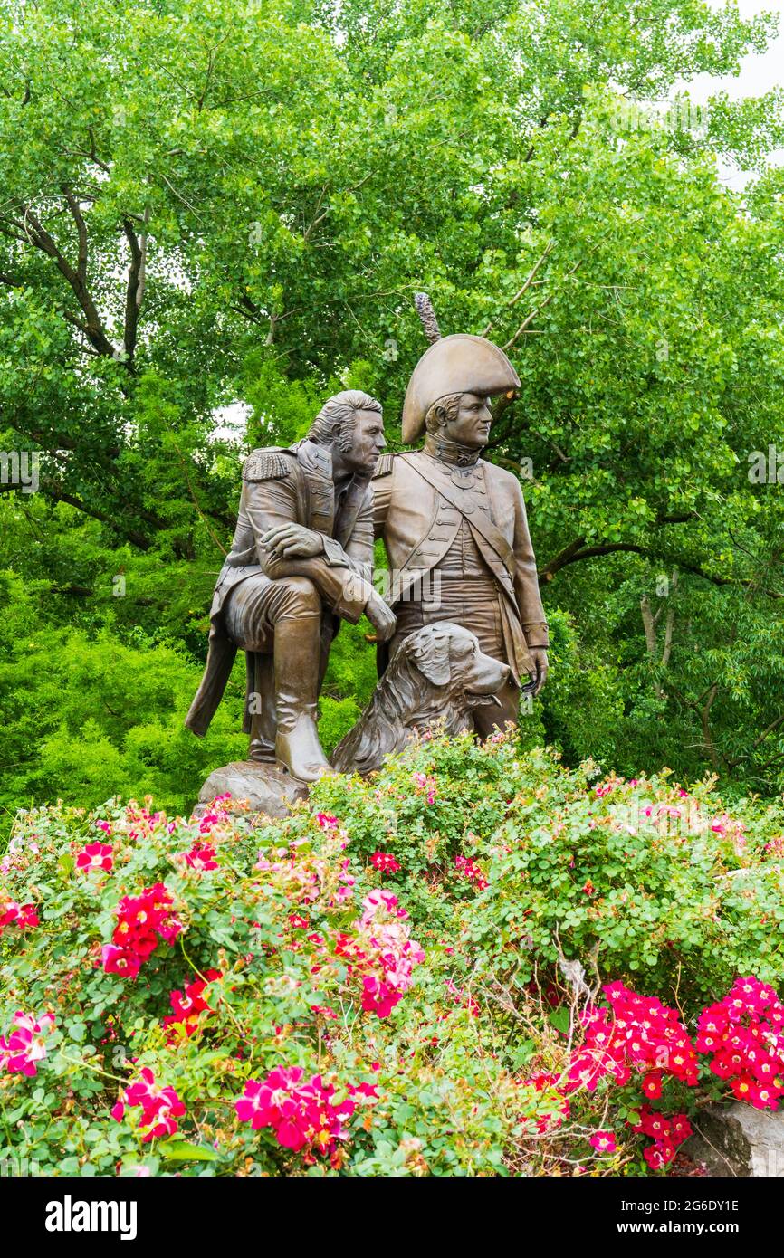 St Charles, MO - June 8, 2021: Artist Pat Kennedy created this bronze ...