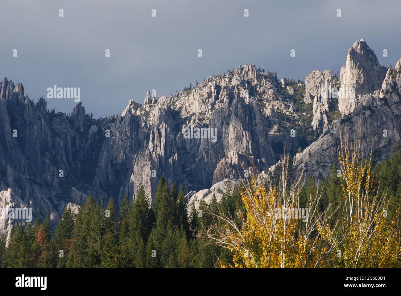 Granite spires of the Castle Crags in Northern California Stock Photo ...