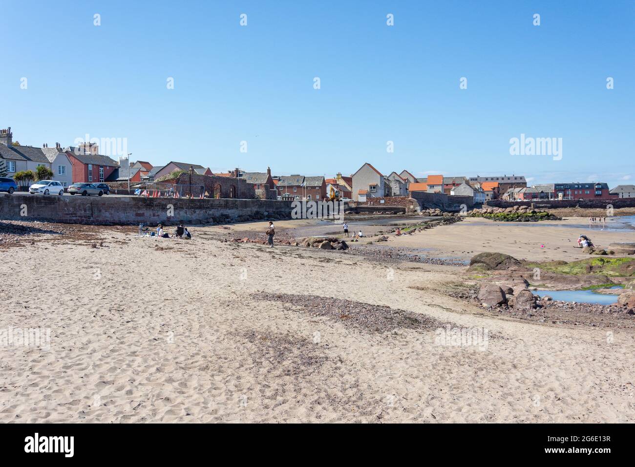 Dunbar beach hi-res stock photography and images - Alamy