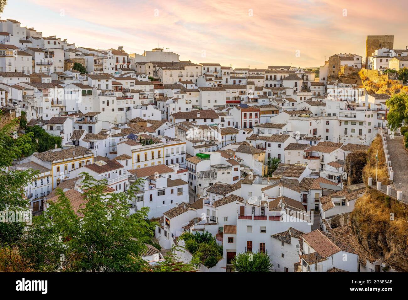 White washed architecture of Setenil de las Bodegas, Andalucia, Spain ...