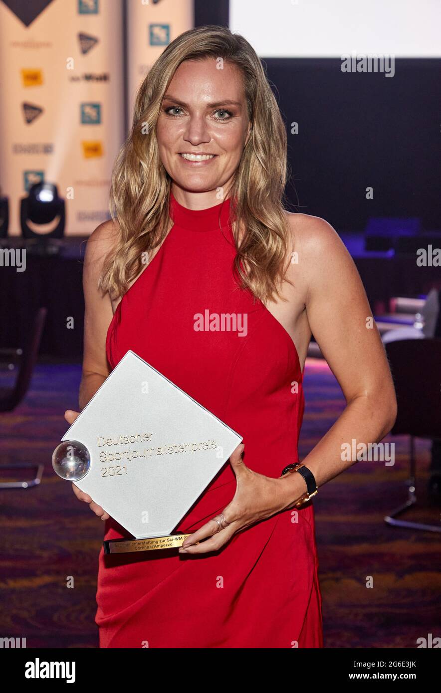 Julia scharf hi-res stock photography and images - Alamy