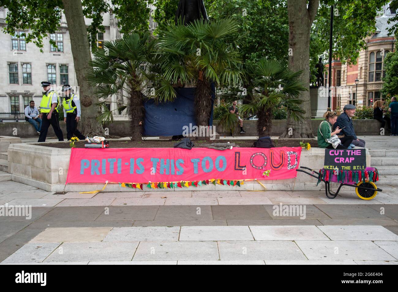 Loud disruptive hi-res stock photography and images - Alamy