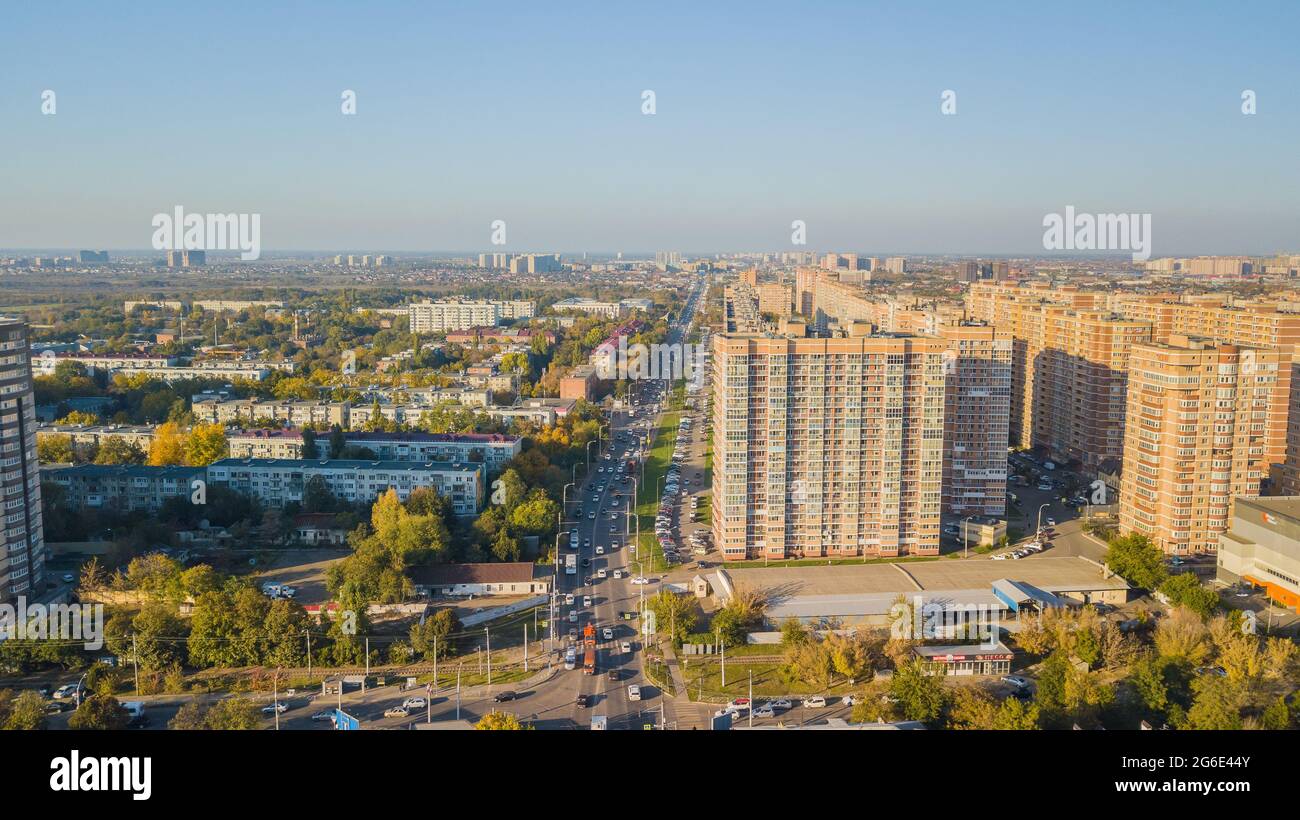 Overhead drone shot of beautiful park and busy roundabout Stock Photo ...