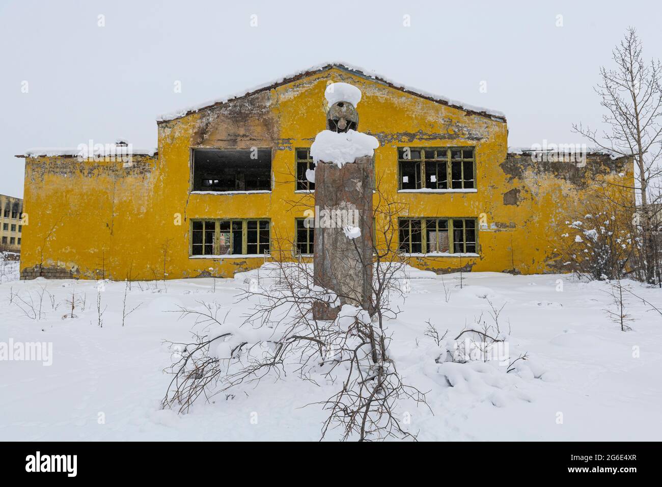 Destroyed Lenin statue in the abandoned mining city Kadykchan, Road of ...