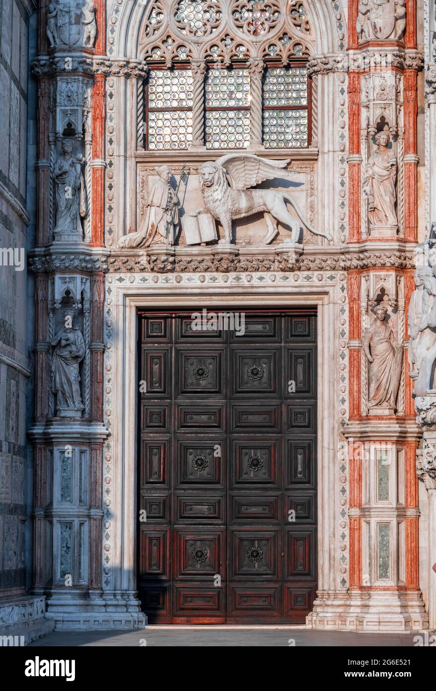 Venice gate hi-res stock photography and images - Alamy