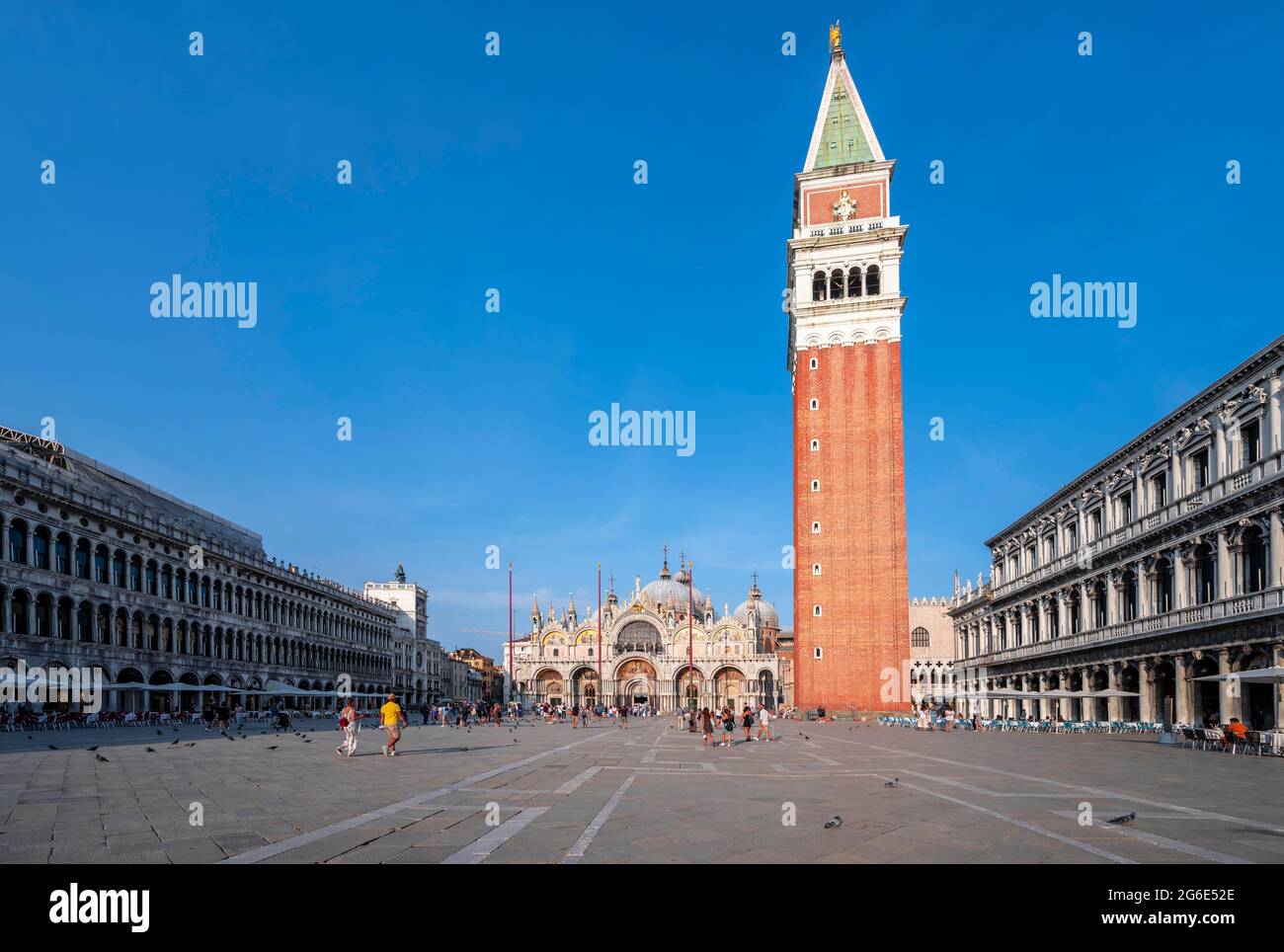 Campanile tower building hi-res stock photography and images - Alamy