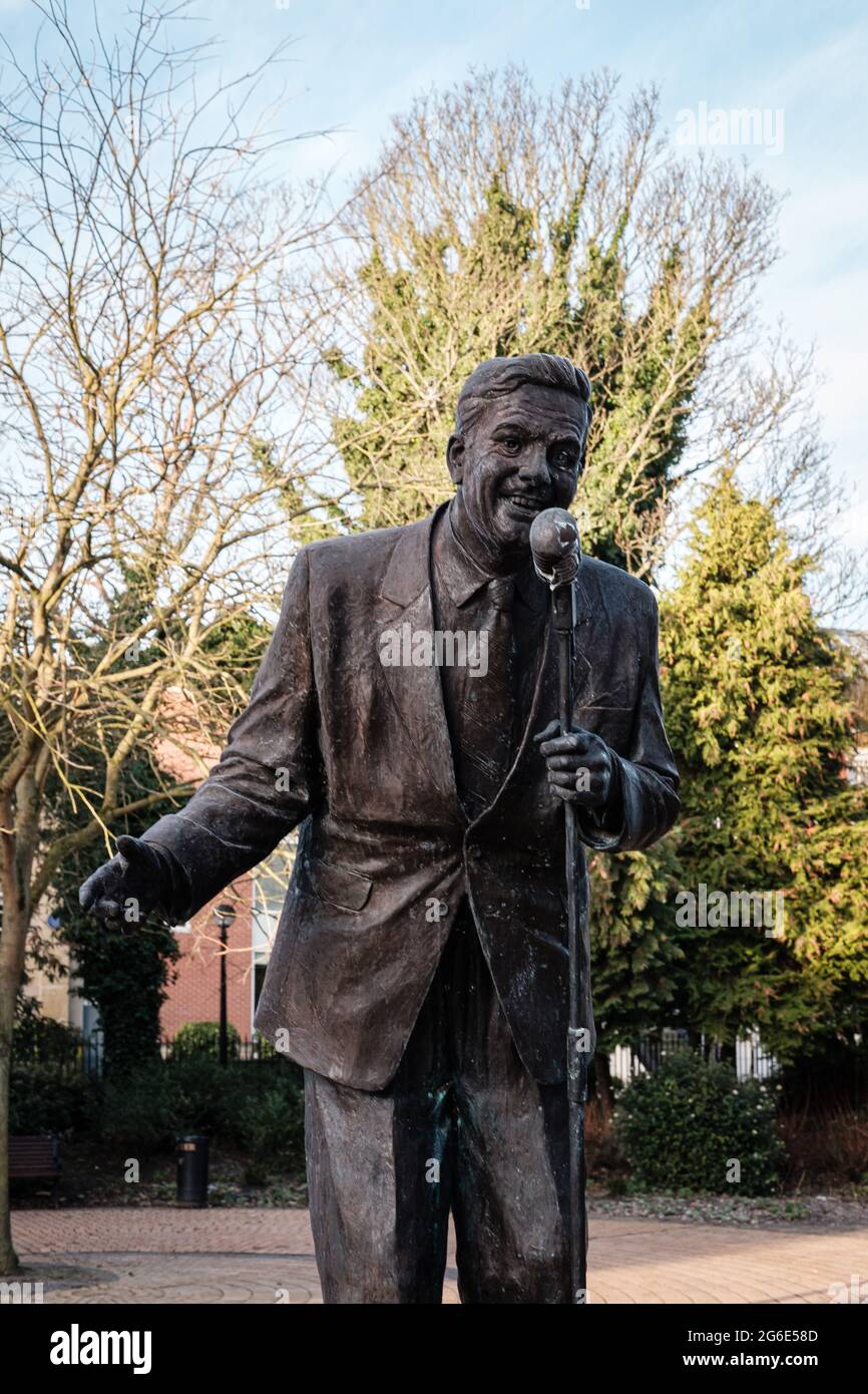 David Whitfield Statue outside Hull New Theatre in Hull, UK Stock Photo ...