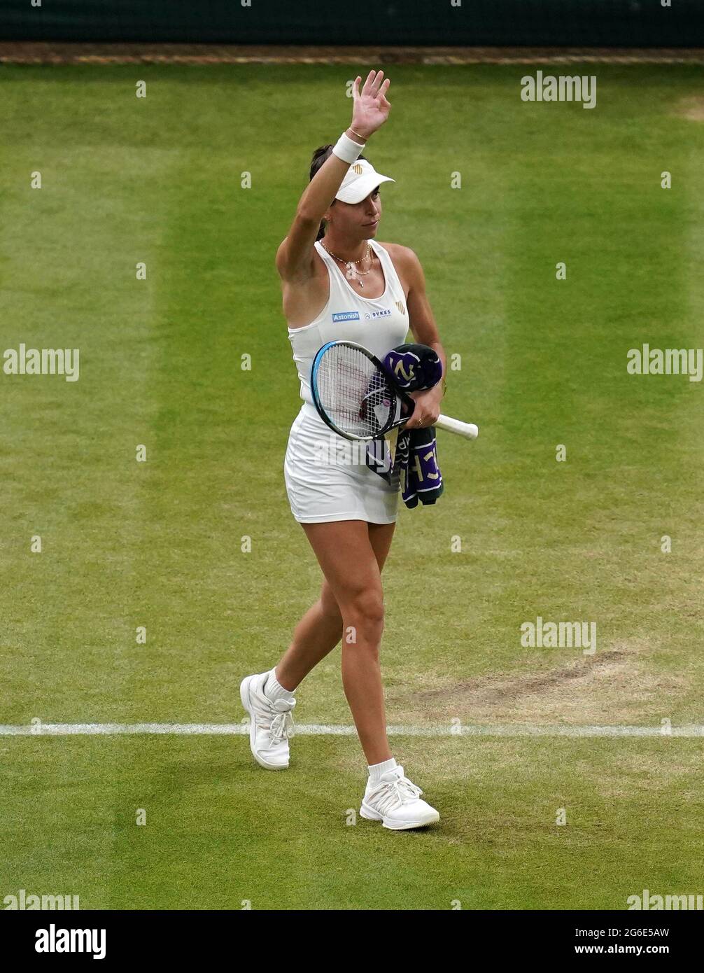 Ajla Tomljanovic Waves To The Crowd After Emma Raducanu Was Forced To