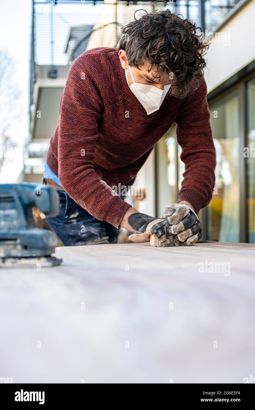 Person table hi-res stock photography and images - Alamy