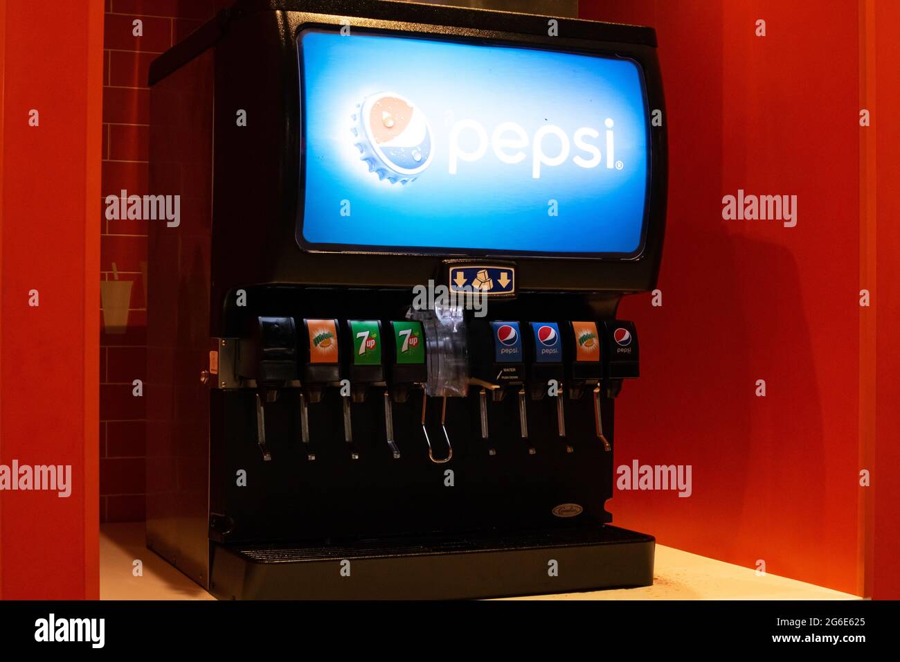 Soda dispensing machine hi-res stock photography and images - Alamy