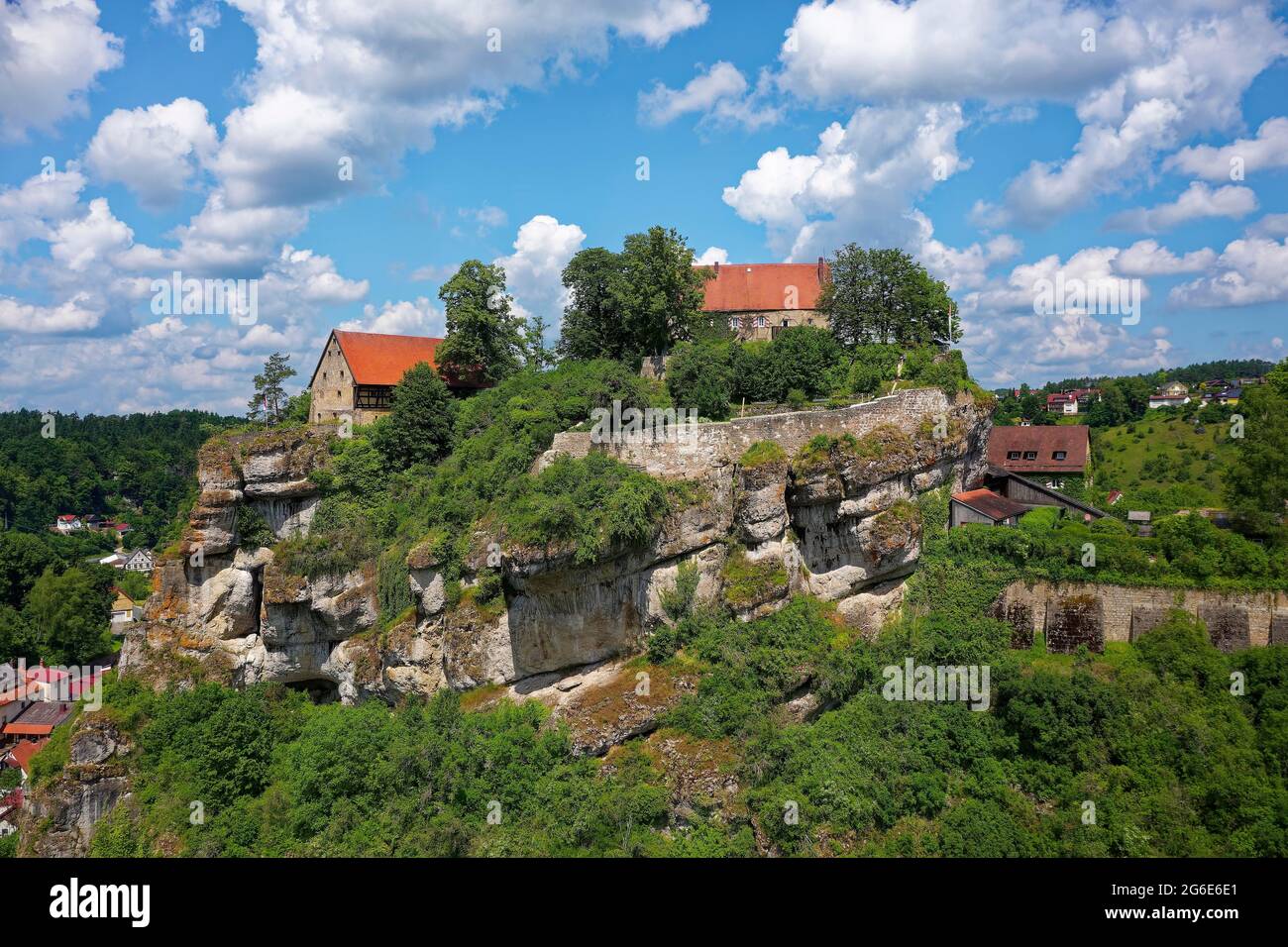 Pottenstein Castle with castle museum, hilltop castle, Spornburg ...