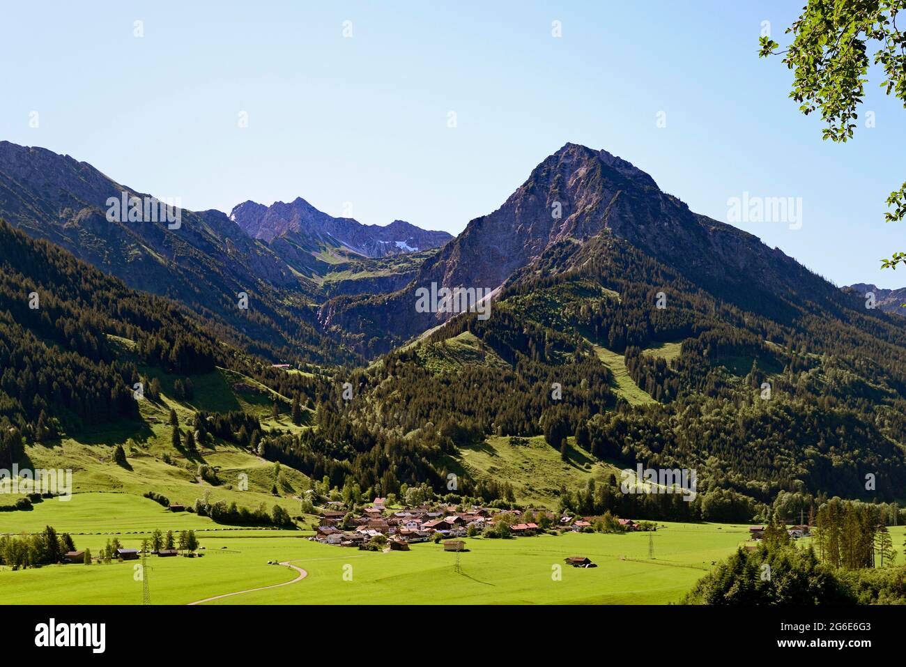 View of the village of Reichenbach and the mountain Rubihorn 1957 m ...
