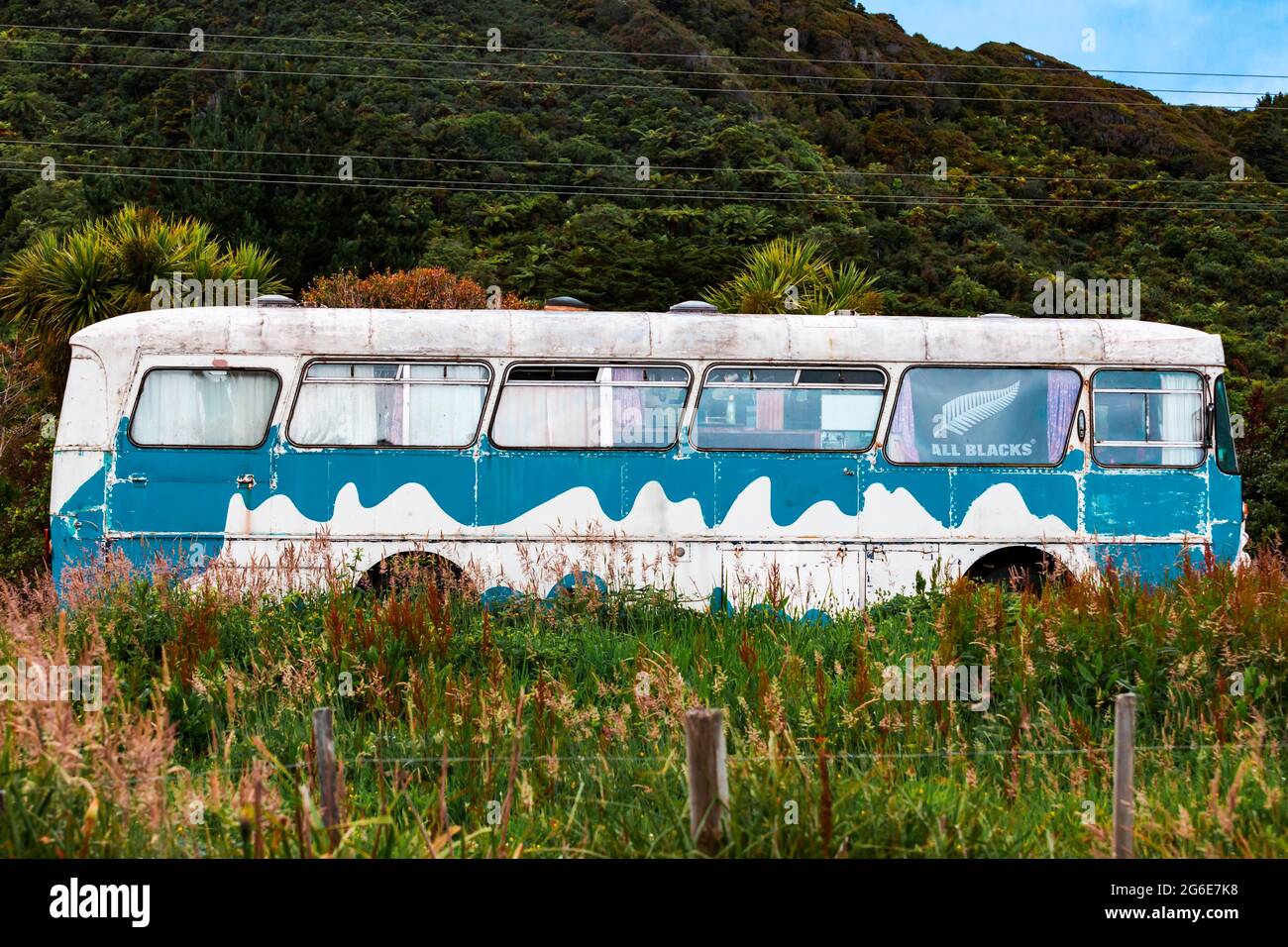 South coast travel bus hi-res stock photography and images - Alamy