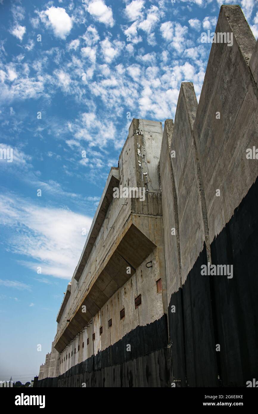 Pillar overpass hi-res stock photography and images - Alamy