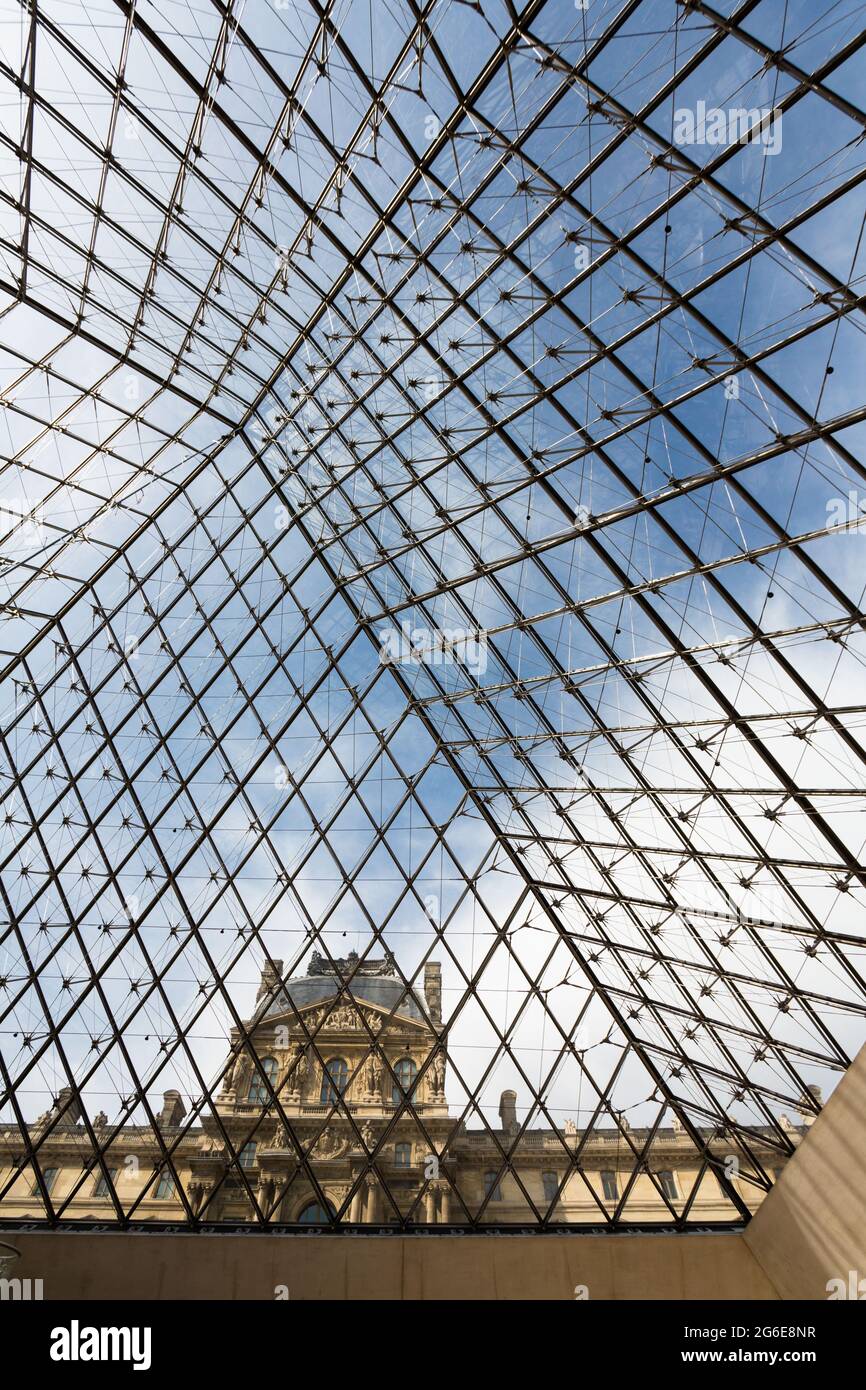 Louvre museum with the Pyramide, Paris, France Stock Photo - Alamy