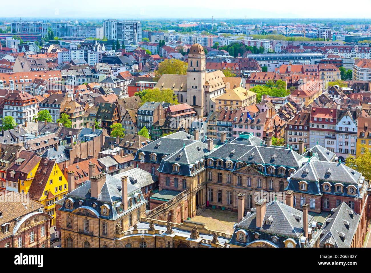 Skyline panoramic aerial view of Strasbourg old town, Grand Est region ...