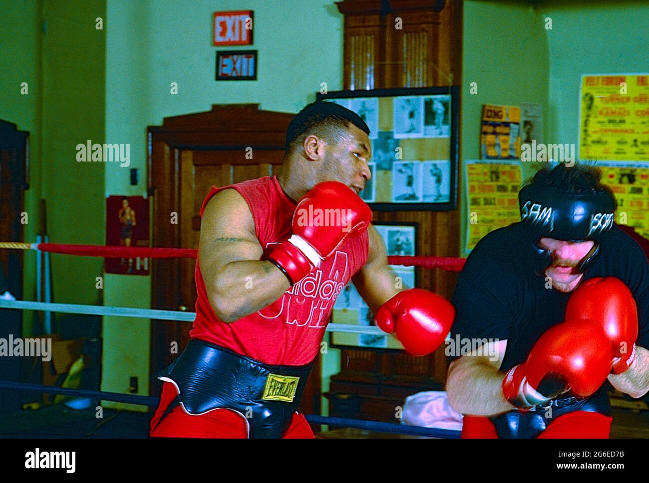 Mike Tyson training with sparring partner Sam Scaff at Cus D'Amato's ...