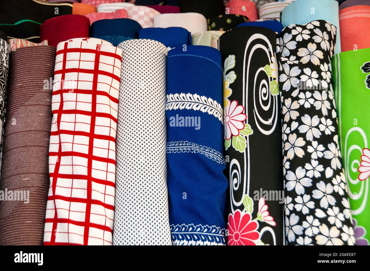 Modern japanese fabric hi-res stock photography and images - Alamy