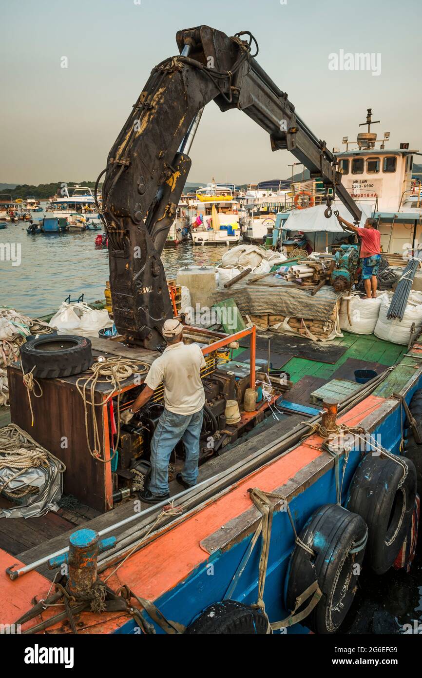 Heavy lift crane barge hi-res stock photography and images - Alamy