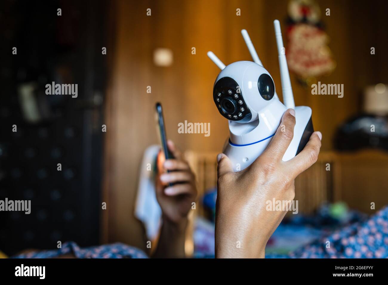 Side view security guard hi-res stock photography and images - Alamy