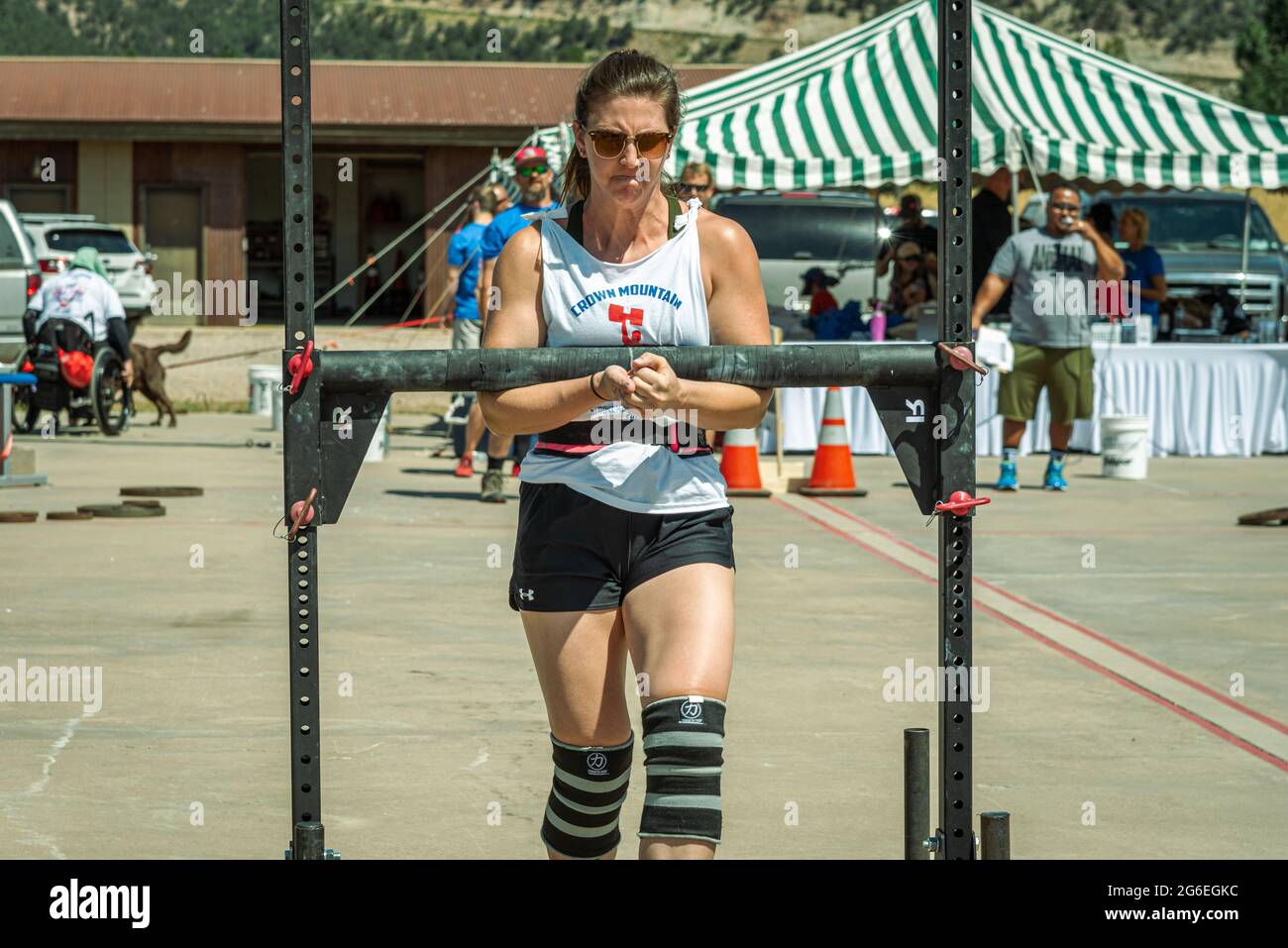 Strongman competition woman hi-res stock photography and images - Alamy