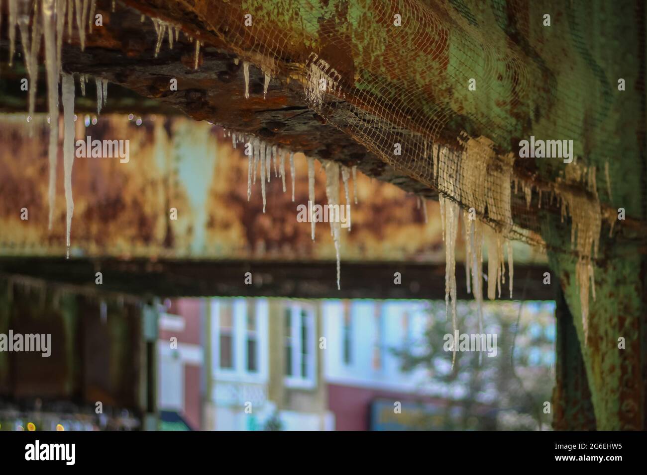 ice hanging from steel beams Stock Photo - Alamy