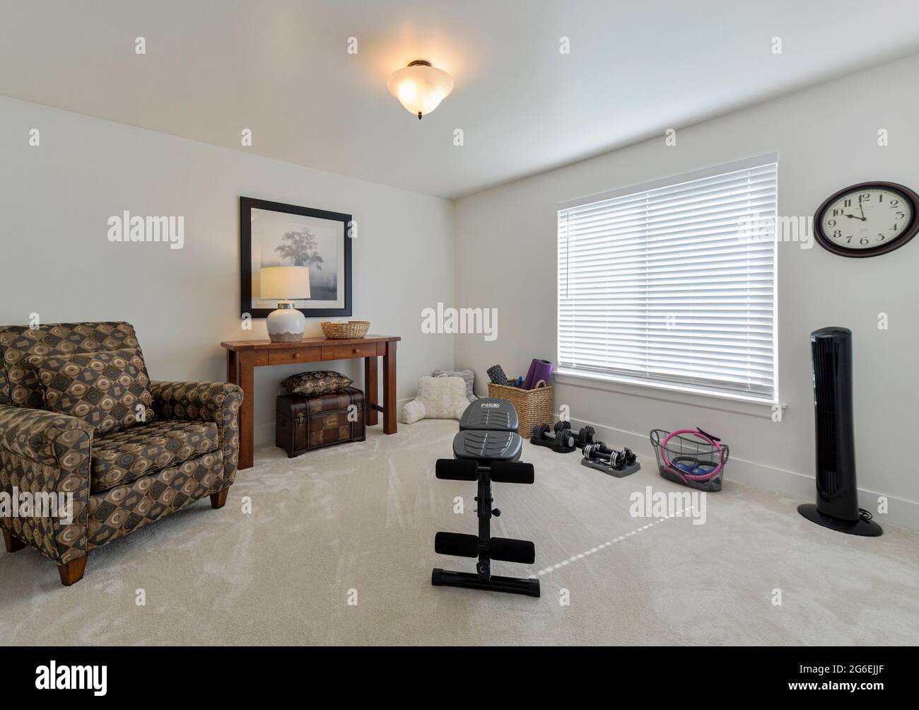 Modern residential interior hi-res stock photography and images - Alamy