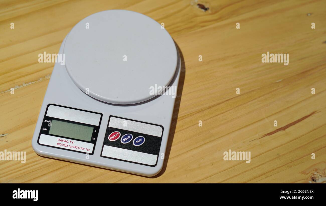 Wood scale hi-res stock photography and images - Alamy