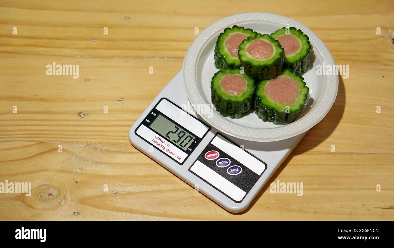 Cooking scale hi-res stock photography and images - Alamy
