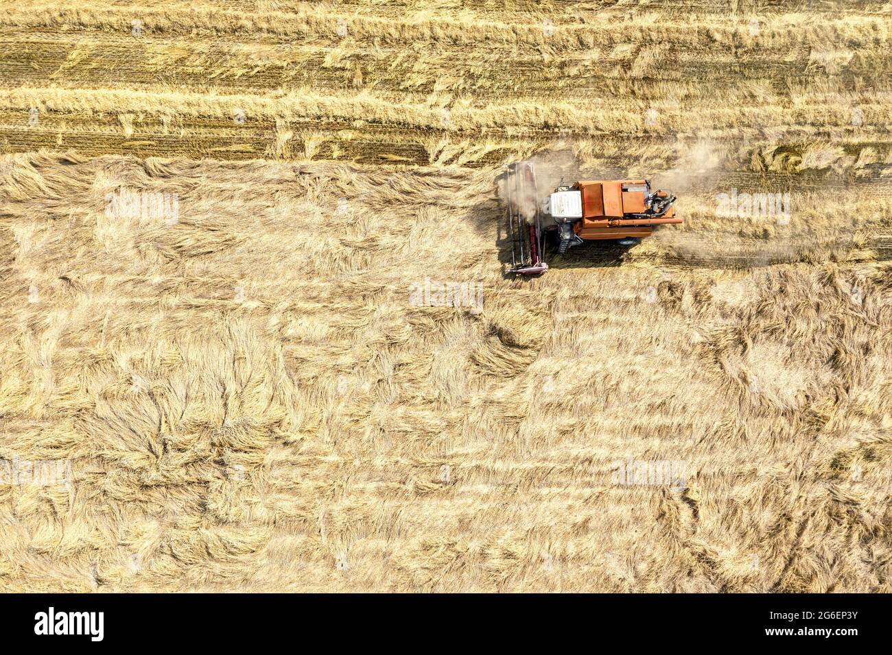 Crop machine harvester hi-res stock photography and images - Alamy