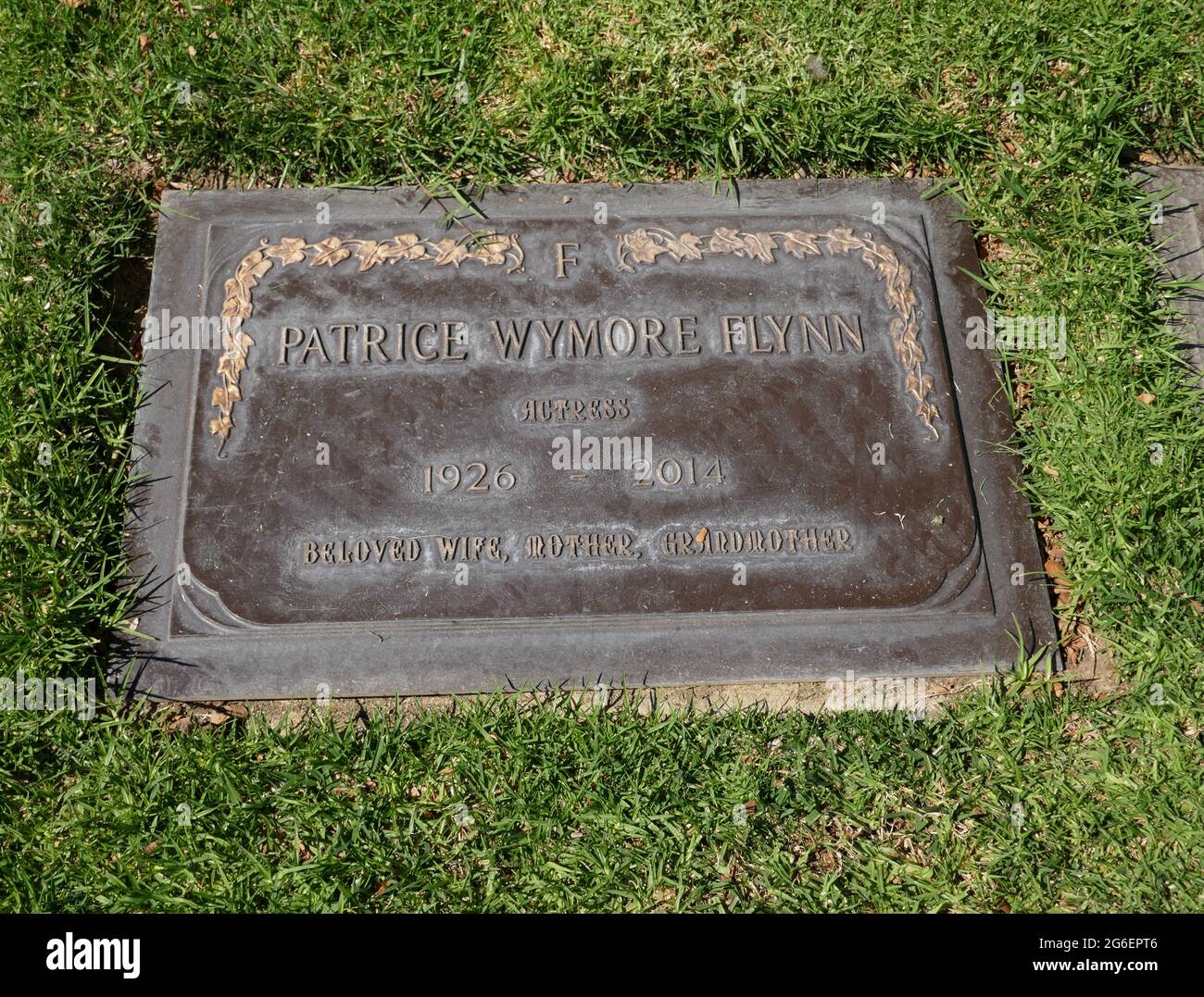 Errol flynn and wife hi-res stock photography and images - Alamy