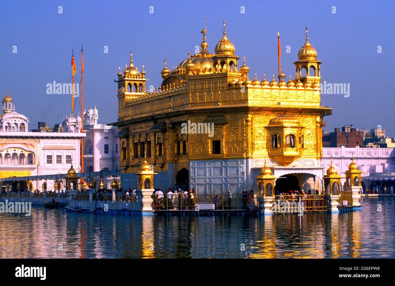 Building sacred worship flagpol hi-res stock photography and images - Alamy