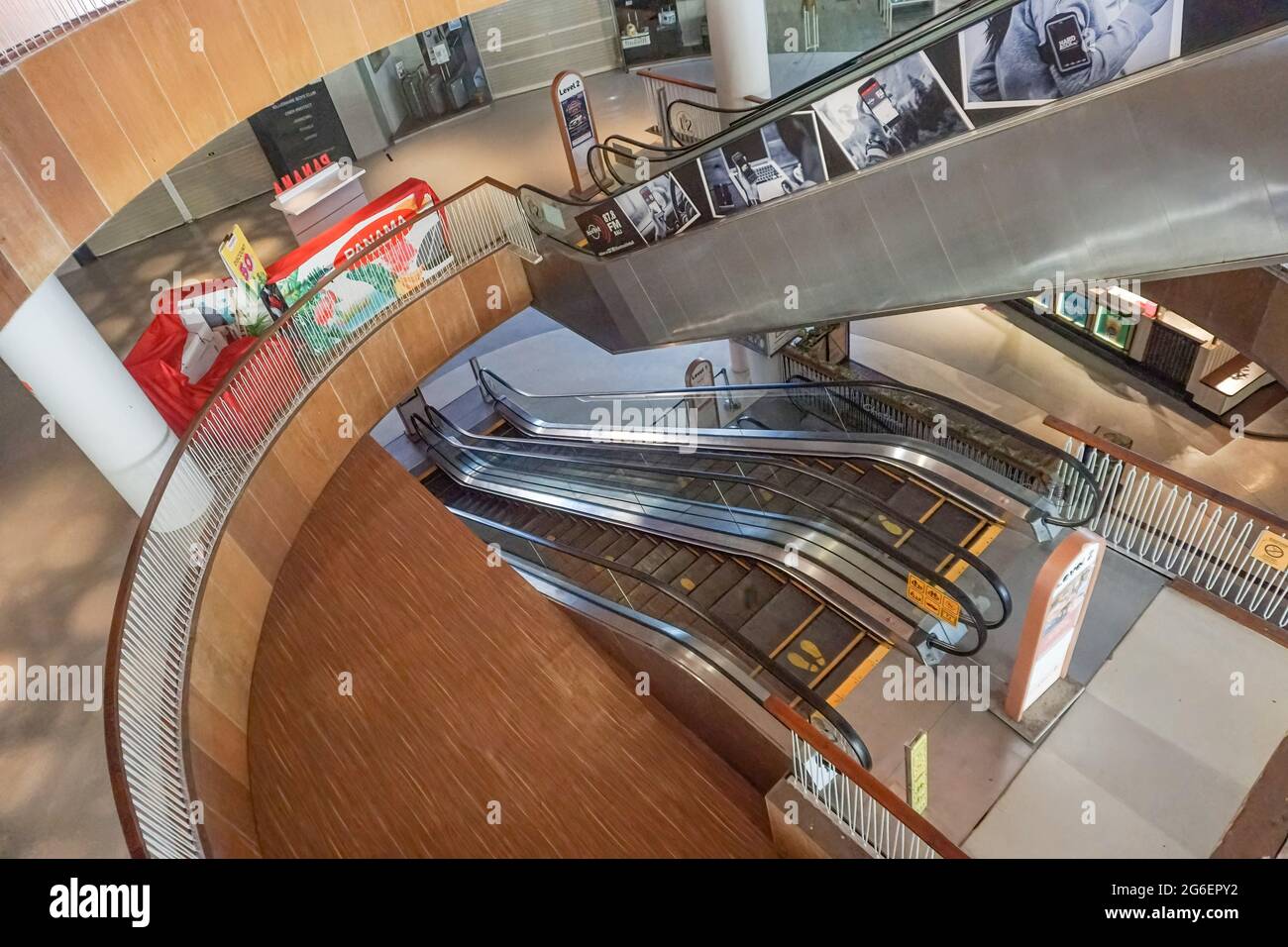 Bali beachwalk shopping center hi-res stock photography and images - Alamy