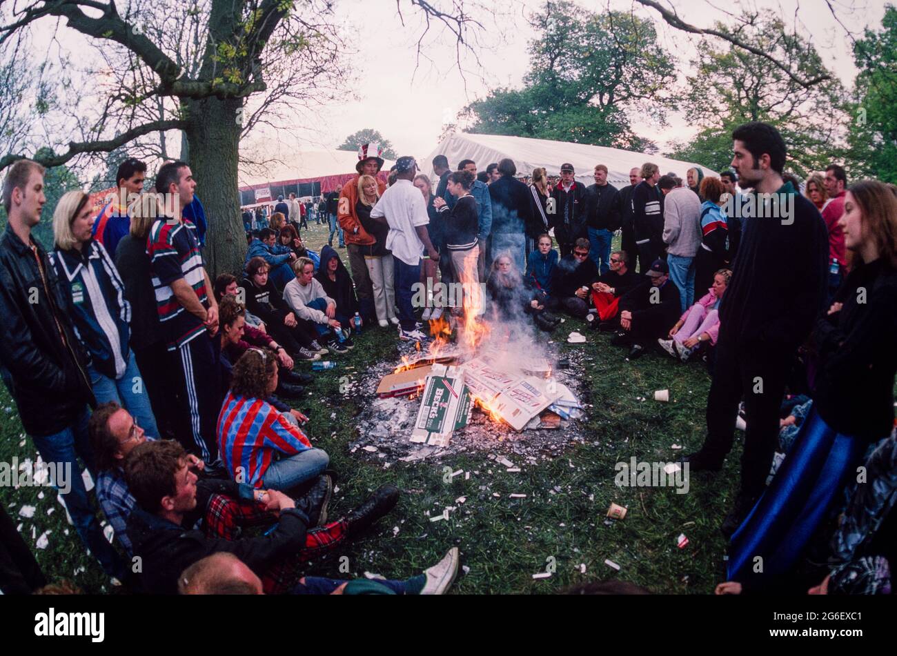 Ravers 90s hi-res stock photography and images - Alamy