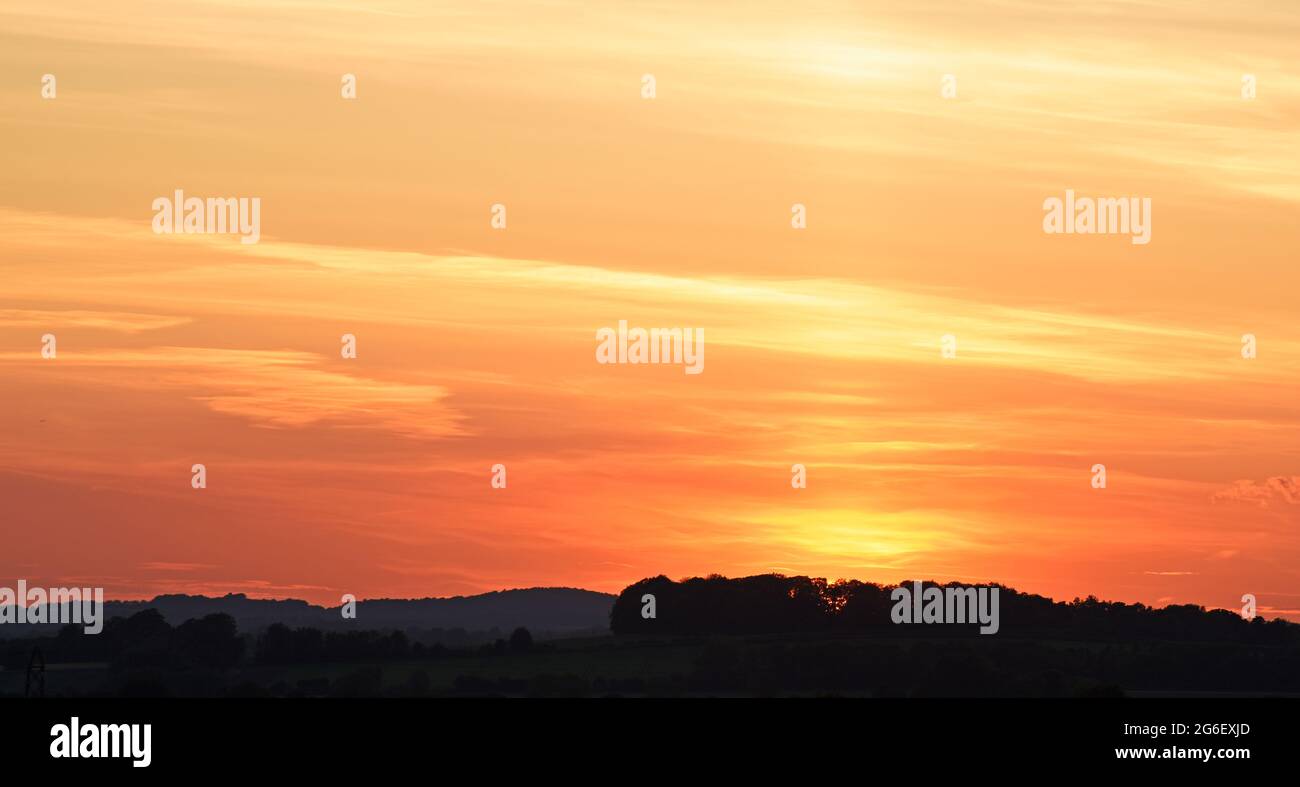 Sunset close-up with vivid red and orange colours Stock Photo - Alamy