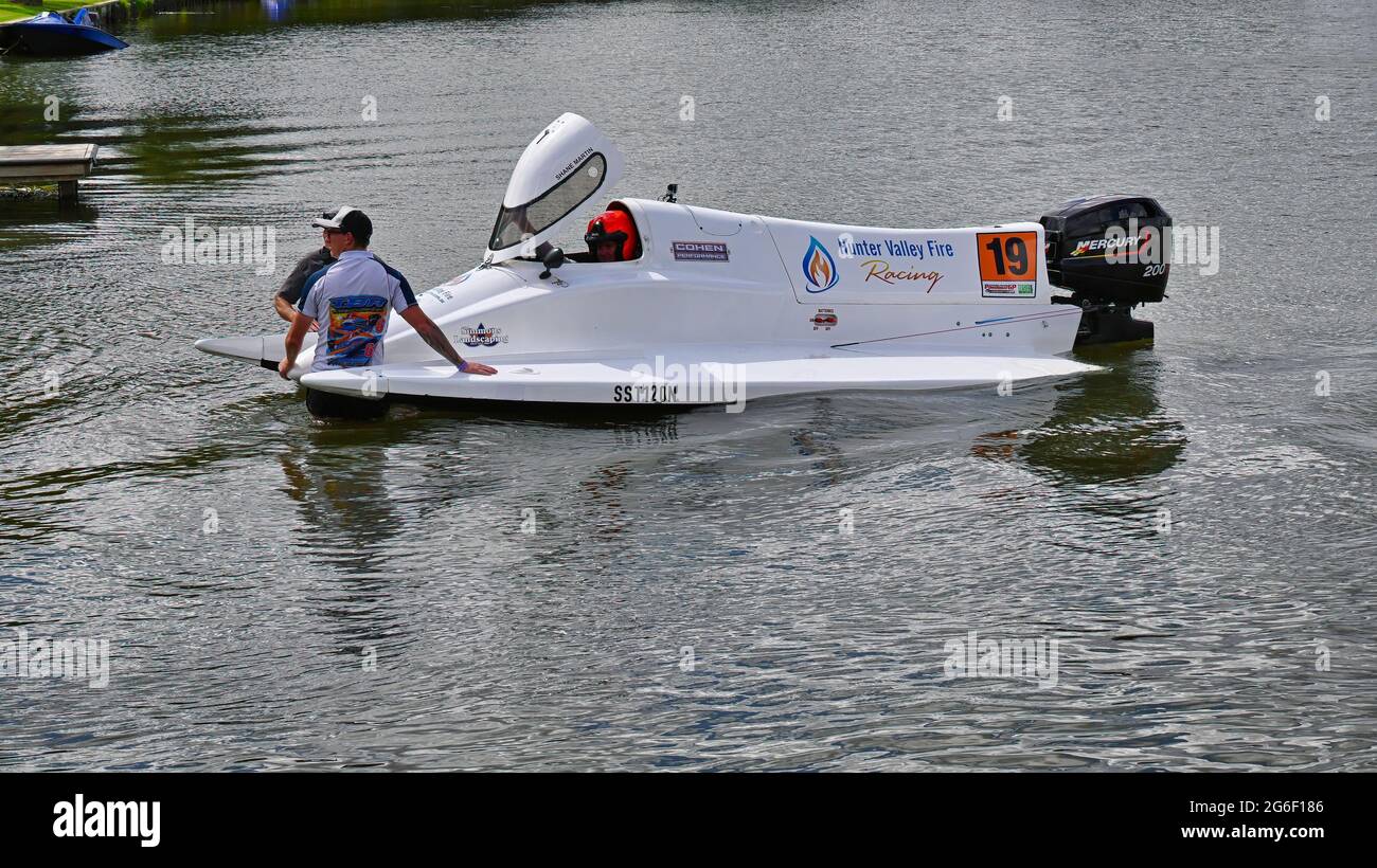 Hydroplane powerboat hi-res stock photography and images - Alamy