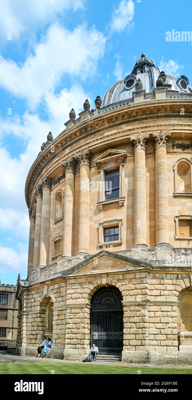 Bodleian library and the radcliffe camera hi-res stock photography and ...