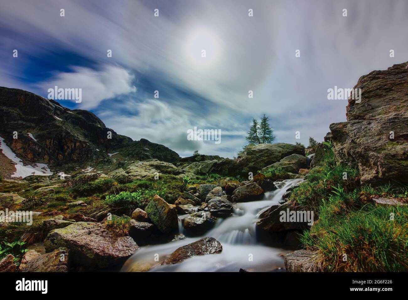 Summer waterway hi-res stock photography and images - Alamy