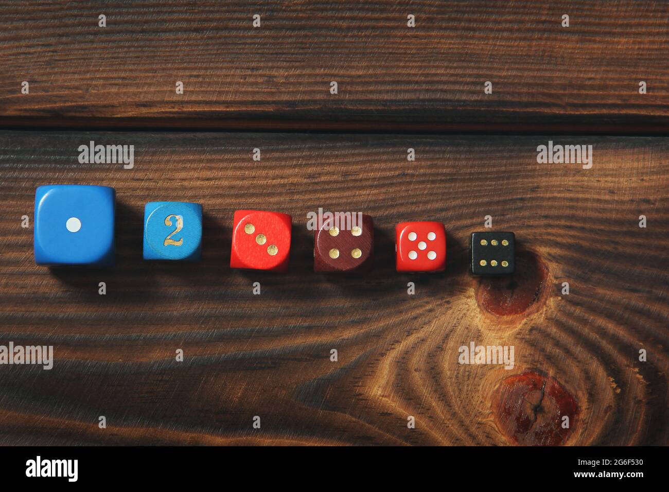 Wood texture dice hi-res stock photography and images - Alamy