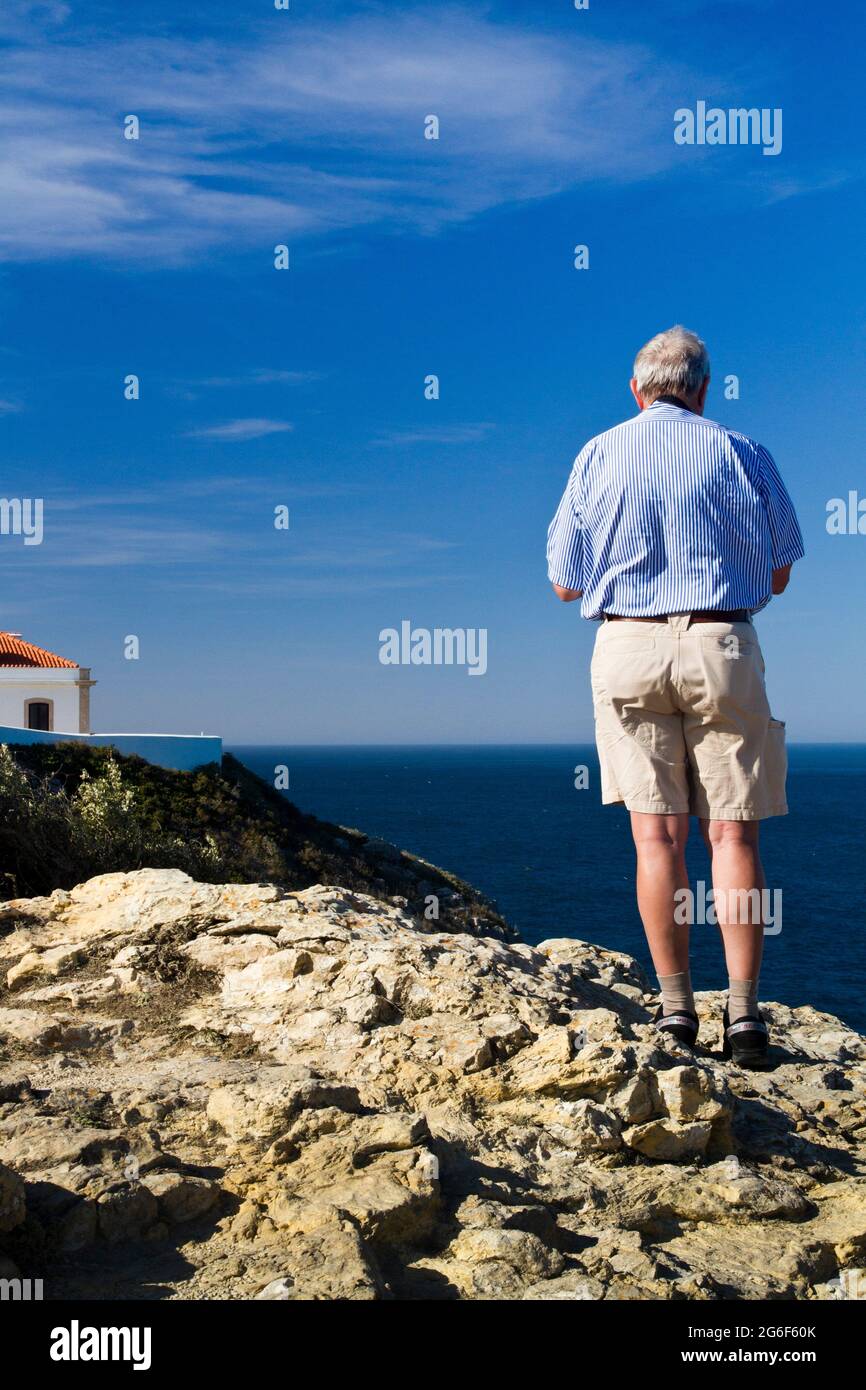 Old man ocean hi-res stock photography and images - Alamy