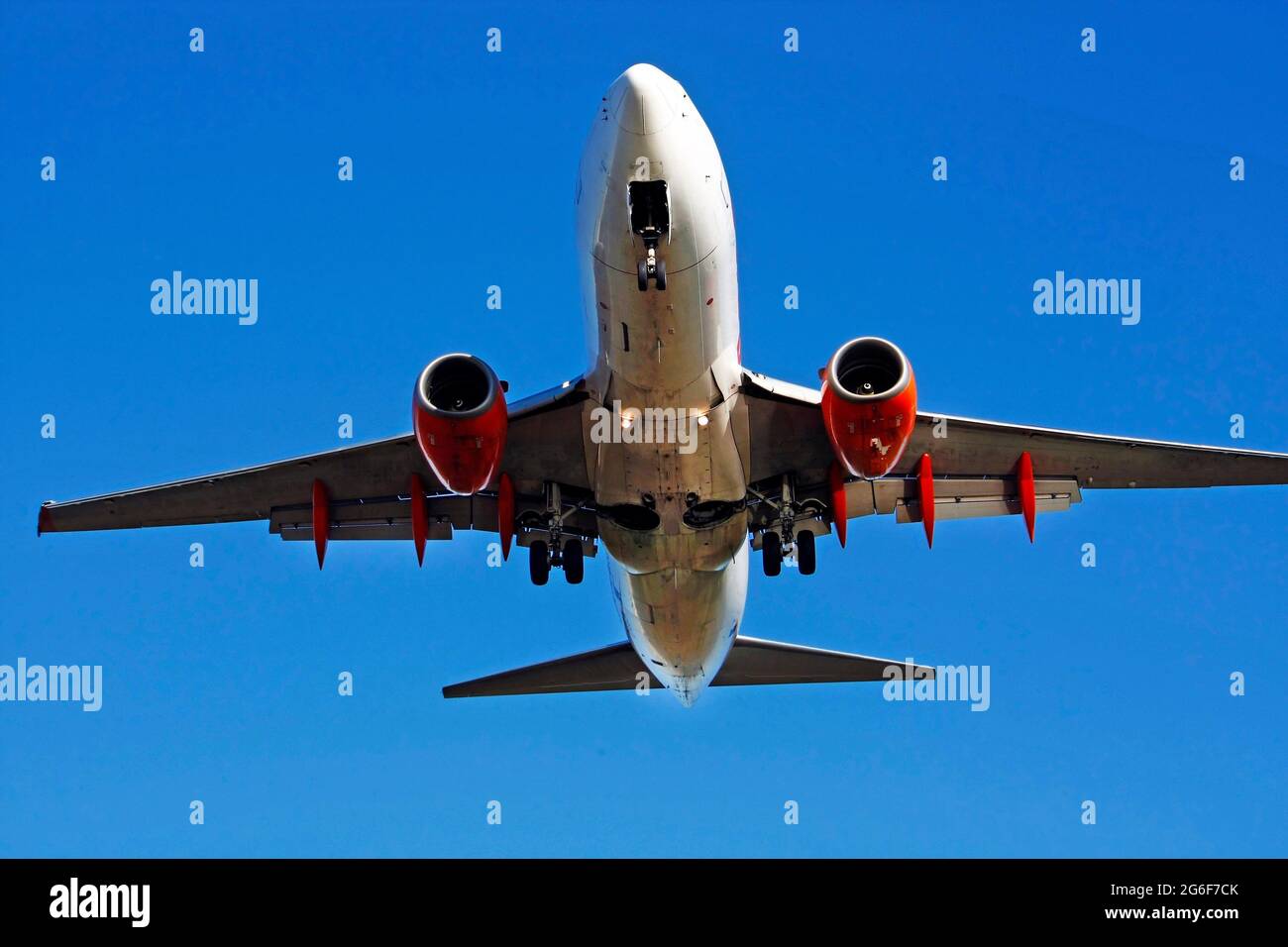 Airplane taking hi-res stock photography and images - Alamy