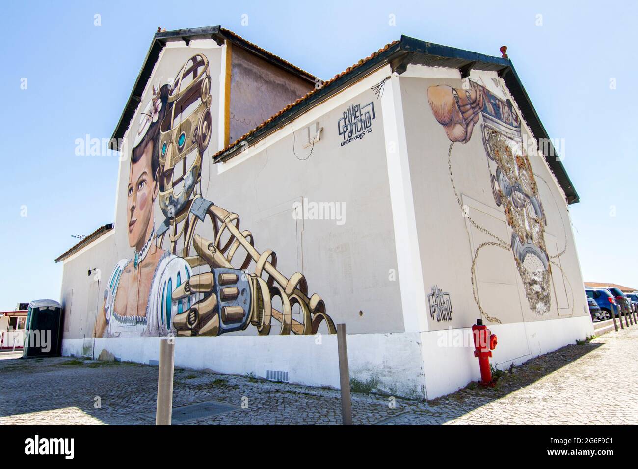Graffiti historic building hi-res stock photography and images - Alamy
